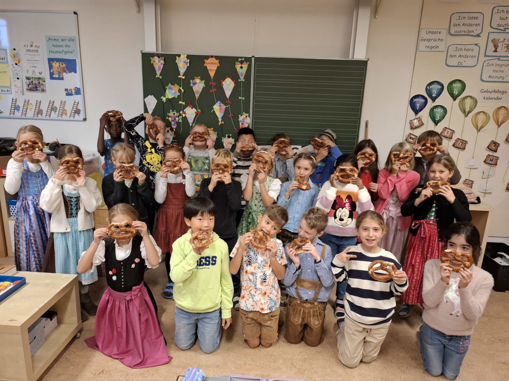 Bunter Wiesentag in der Grundschule Maisach » Willkommen in der ...
